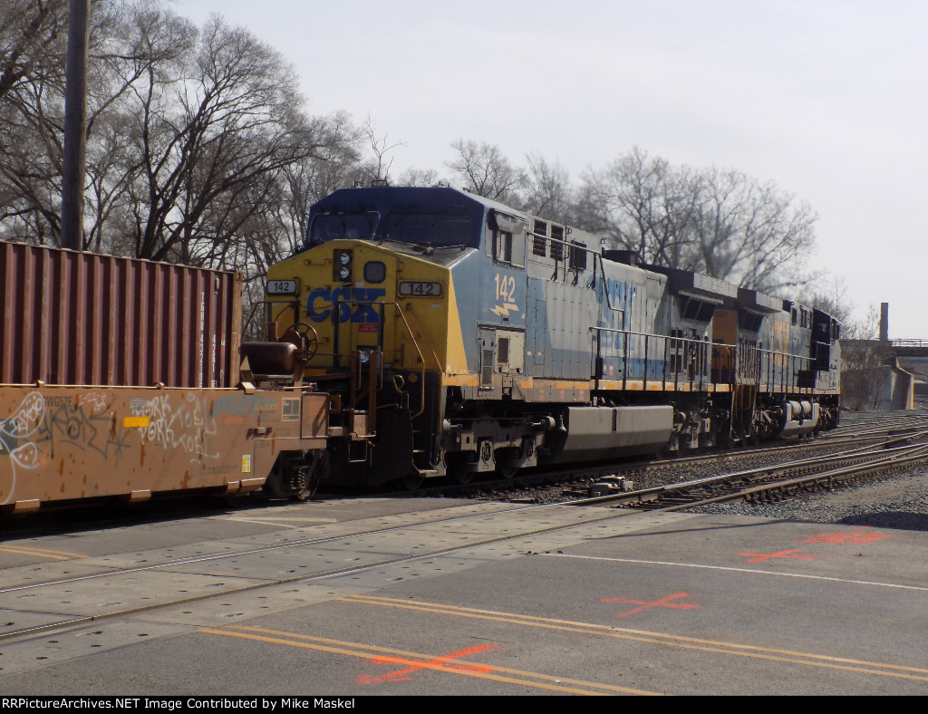 CSX 585
